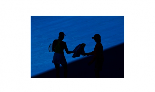Muguruza drops the first set to Hsieh | AO