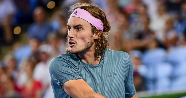 Crowd favourite Tsitsipas advances into fourth round | AO