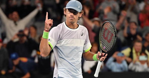 De Minaur returns to Australian Open third round | AO